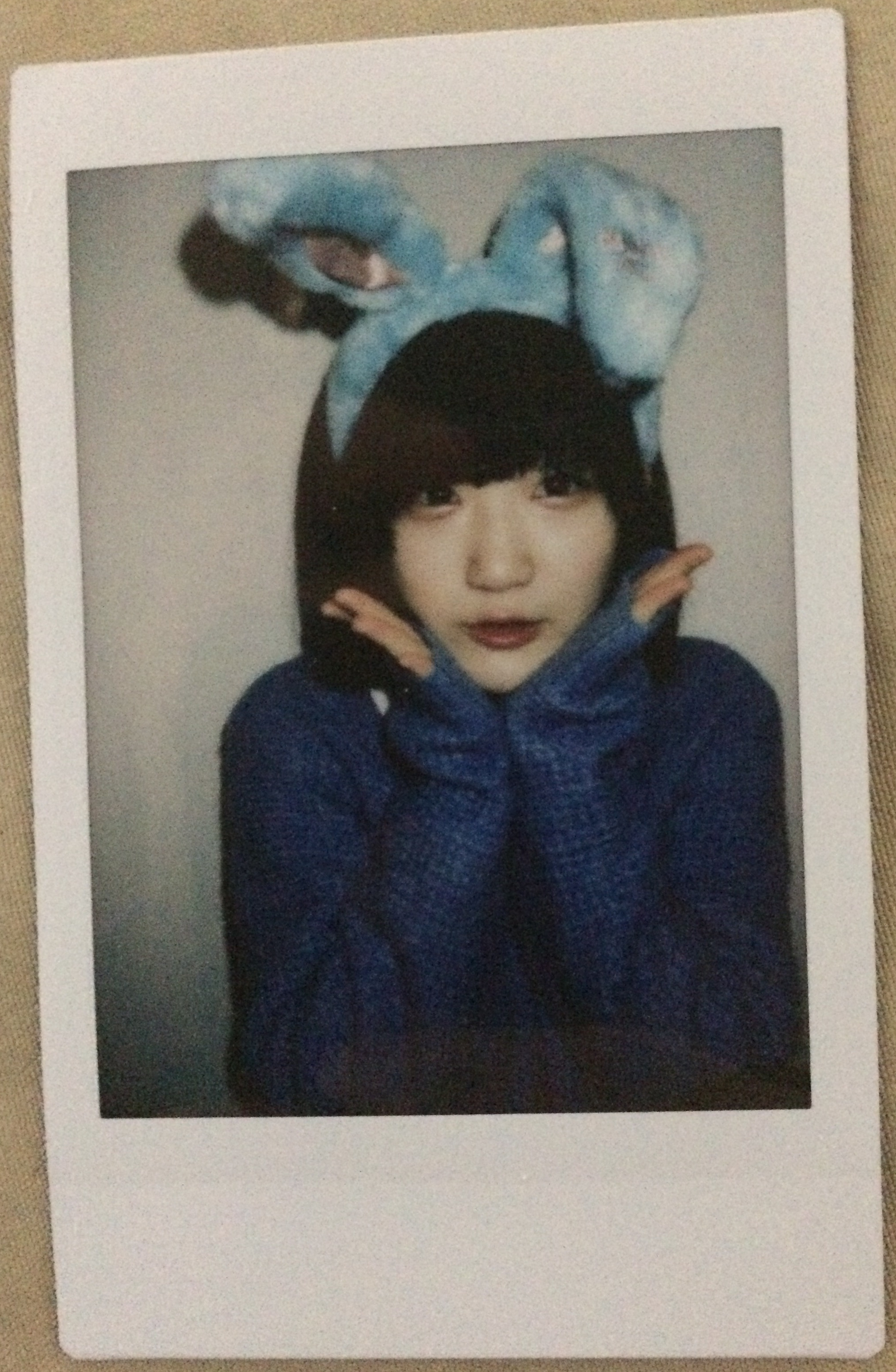Chihiro Cheki (Instant Photo) – Idol Underworld