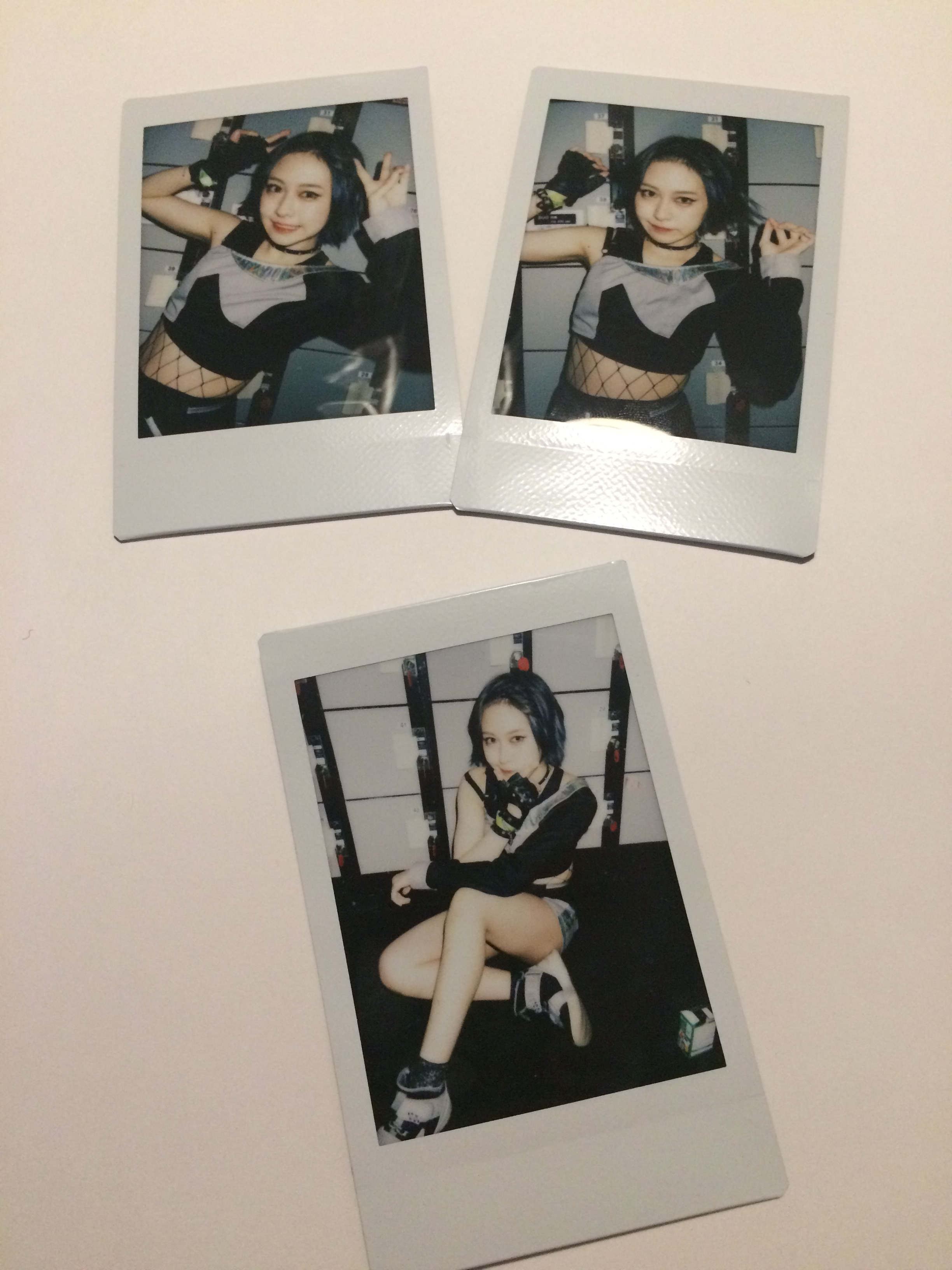 Ichika (Miscast) Random Cheki (Instant Photo) – Idol Underworld