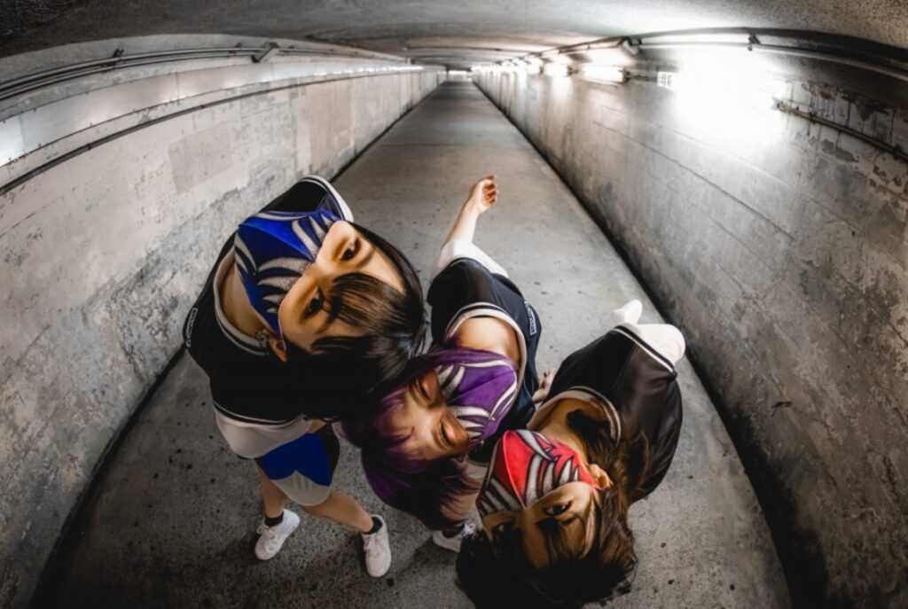 BURY KAKKOMI- BURY FEBRUARY ONLINE CHEKI SESSION GROUP CHEKI – Idol ...