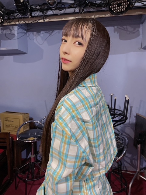 HANA- OCTOBER 2022 ONLINE CHEKI SESSION – Idol Underworld