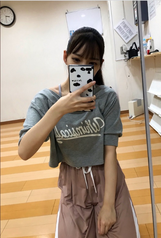 HANA- JANUARY 2023 ONLINE CHEKI SESSION – Idol Underworld